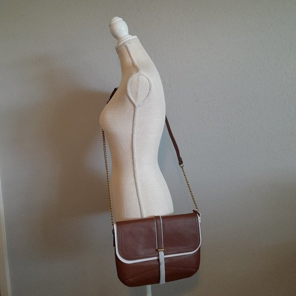 Fossil | Bags | Fossil Edelyn Leather Convertible Crossbody Bag Chain ...